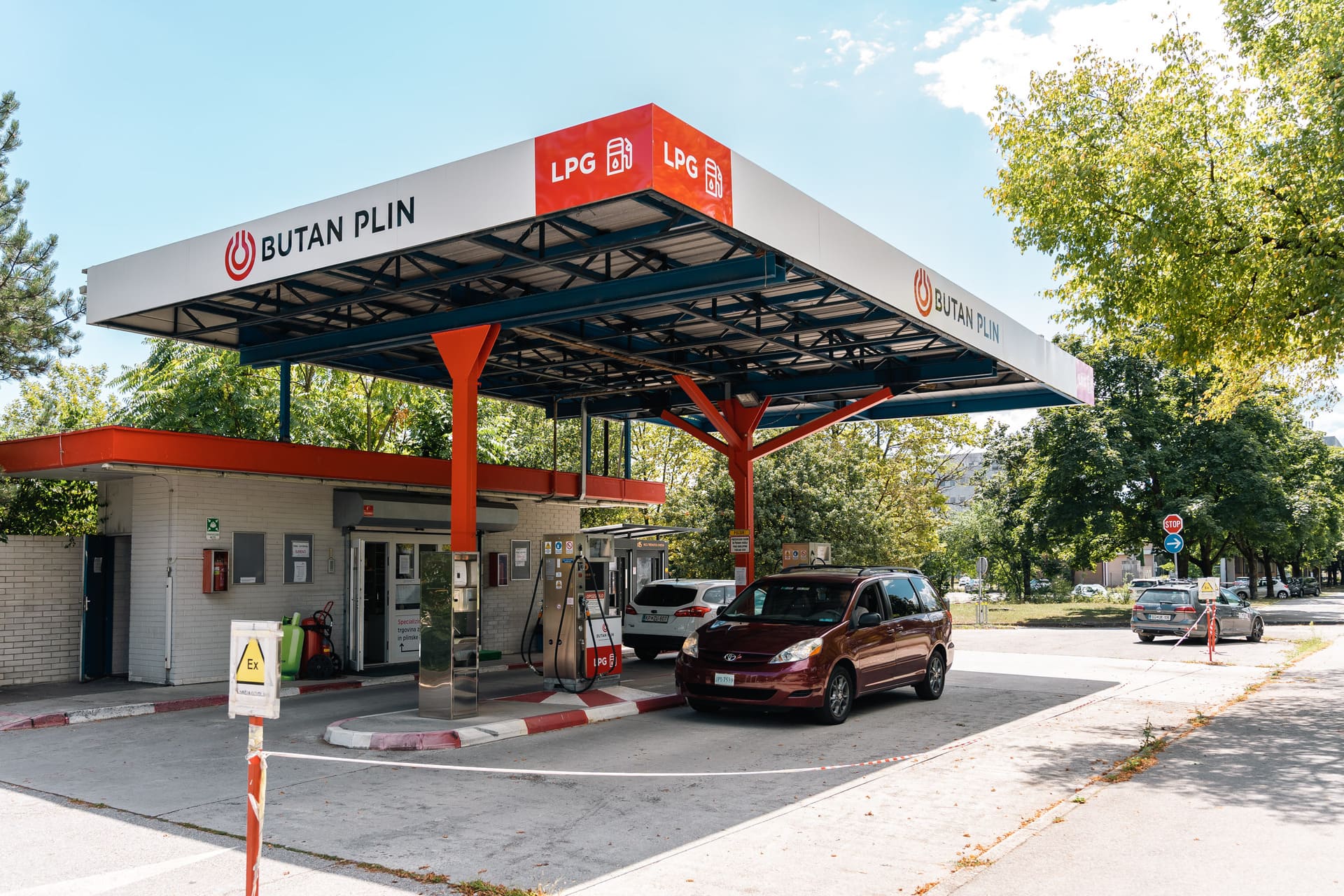 Začasno zaprtje avtočrpalke Butan plin na Verovškovi v Ljubljani